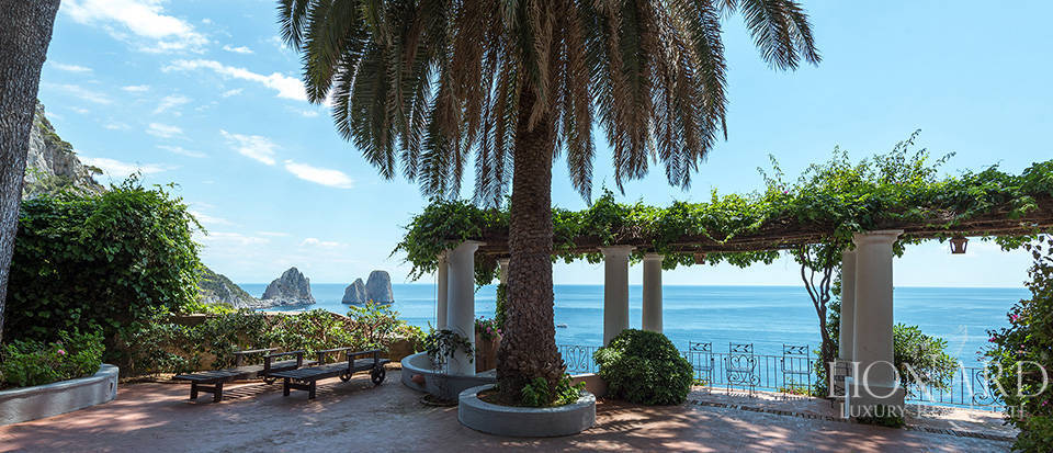 Décor Inspiration: A Magical Villa in Capri :: This Is Glamorous (TIG)