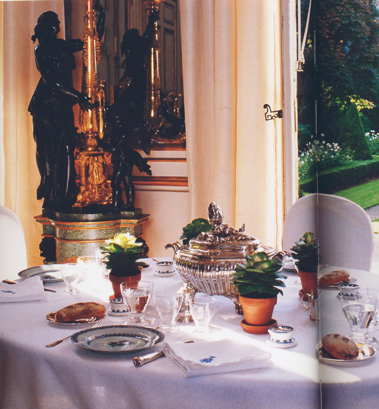 The Homes of Hubert de Givenchy in Paris & the South of France